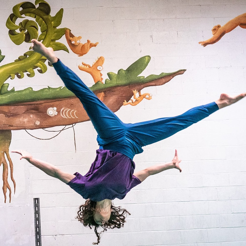 Intervista a Shira Yaziv - Danza, Acrobatica, Movement Training ...